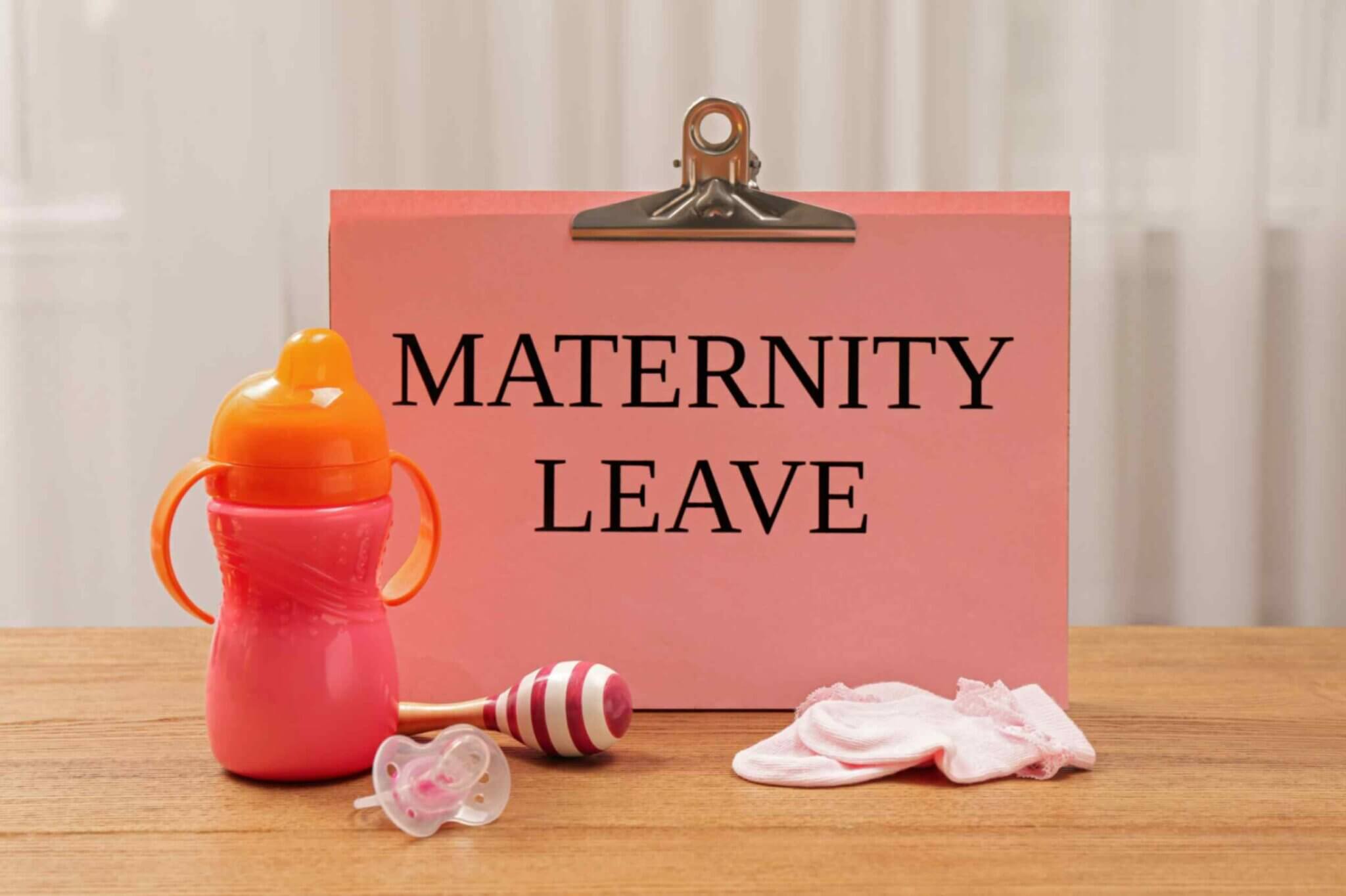 How to Write a Maternity Leave Request for Office (5 Email Samples)
