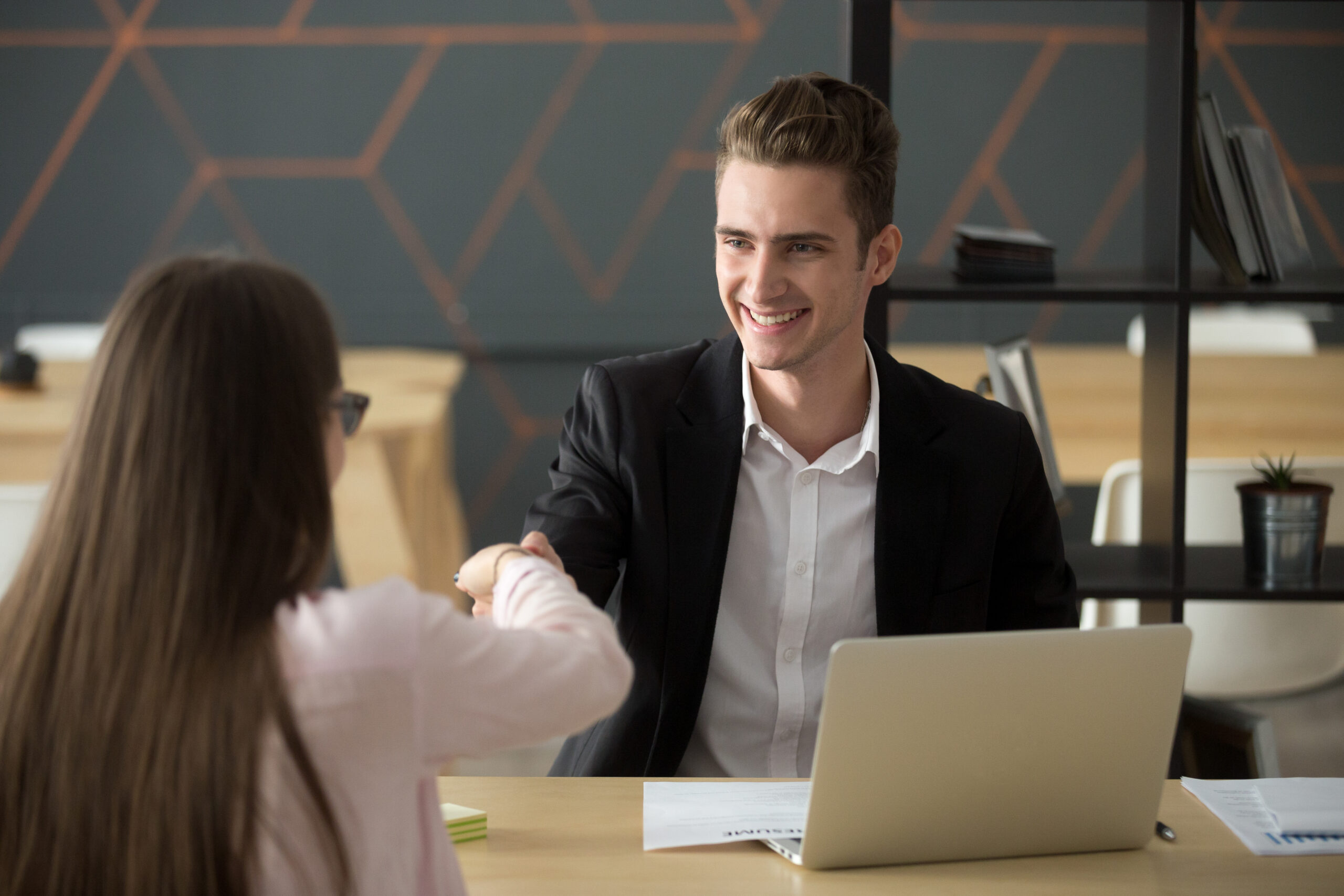 Best Platforms to Post Jobs for Maximum Candidate Reach | Apna